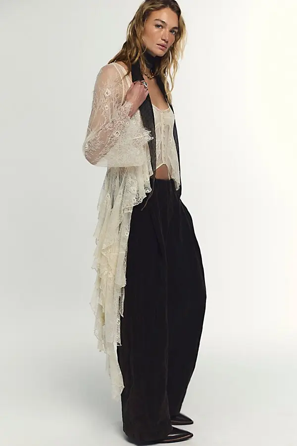 NIGEL PRESTON Floating Angel Long Sleeve Blouse - Cream