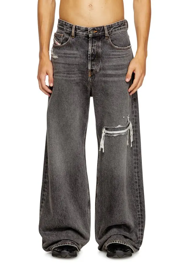 DIESEL® Relaxed Low-waist Jeans With Button Fly And Distressed Detailing - Black