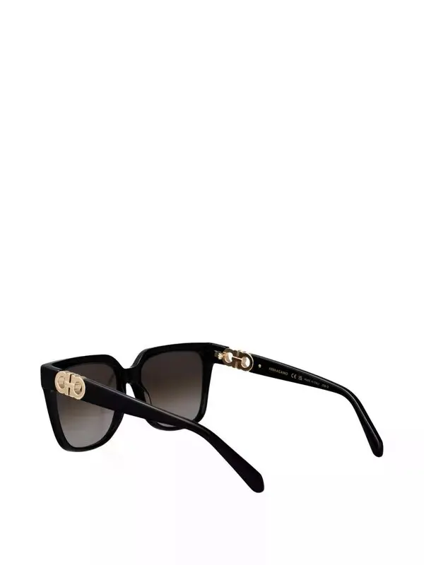 FERRAGAMO Sunglasses