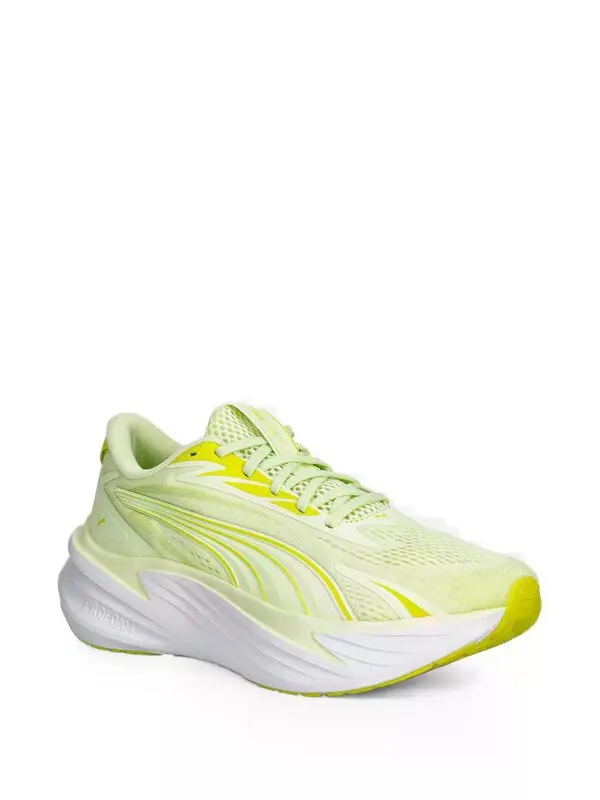 PUMA Maxima Pro Running Round-toe Low-top Sneakers