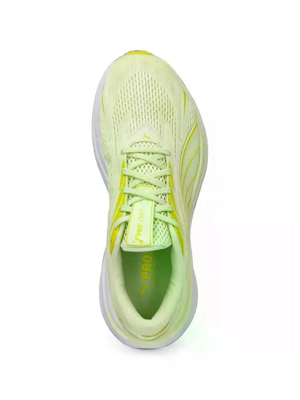 PUMA Maxima Pro Running Round-toe Low-top Sneakers
