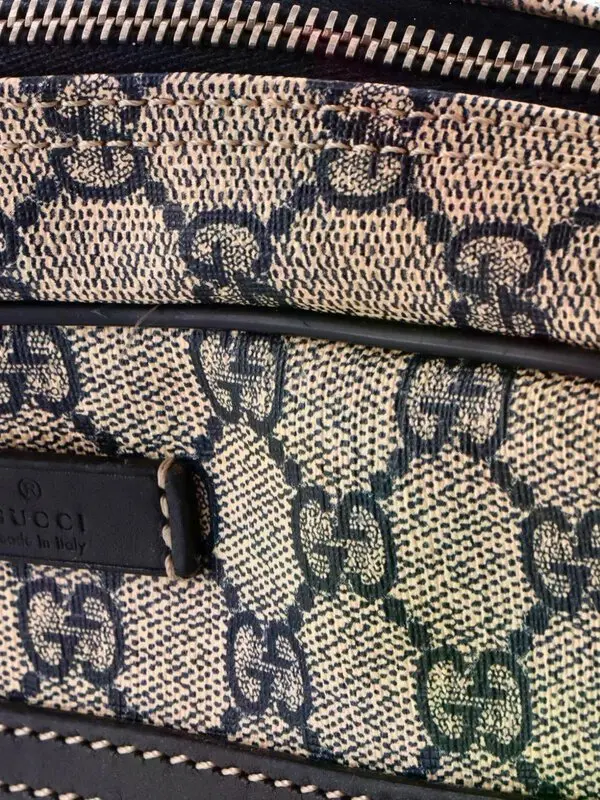 Gucci Front Zip Messenger Gg Coated Canvas Medium Crossbody Bag