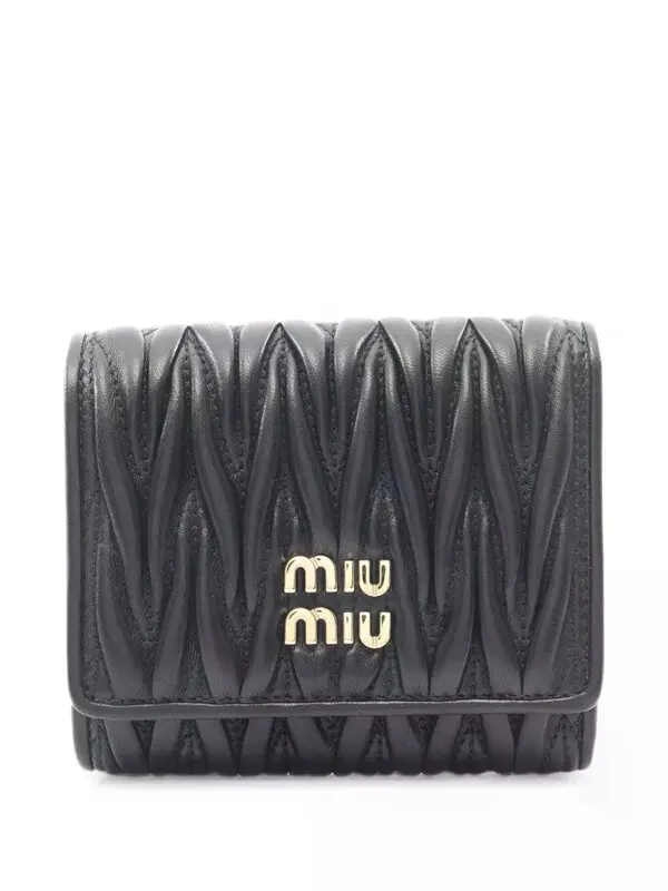 Miu Miu 2020s Matelassé Trifold Wallet - Black