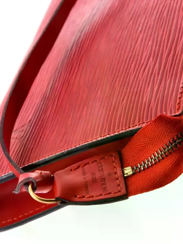 LOUIS VUITTON Pochette Accessoires - Red