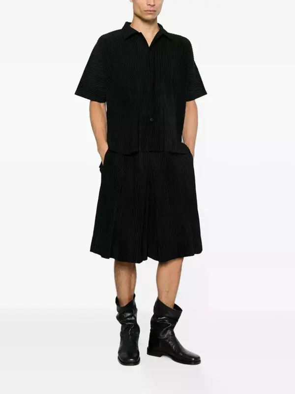 Issey Miyake Pleated Shortsleeved Shirt - Black