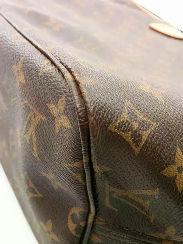 LOUIS VUITTON 2020 Mm Neverfull Monogram Canvas Tote Bag