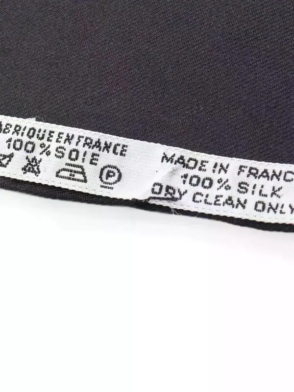 Hermès 2010s 90 Carré Les Rubans Du Cheval Scarf