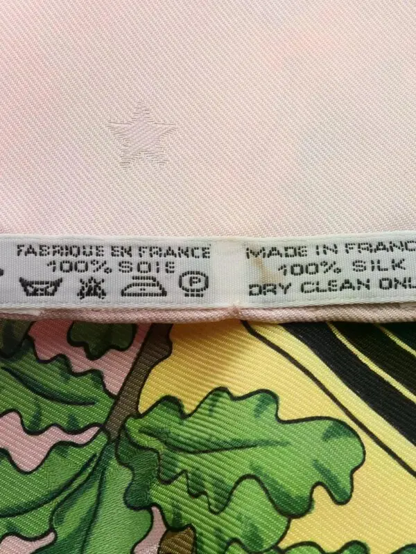 Hermès 2000s 90 Carré Emblems De L'europe Scarf - Pink