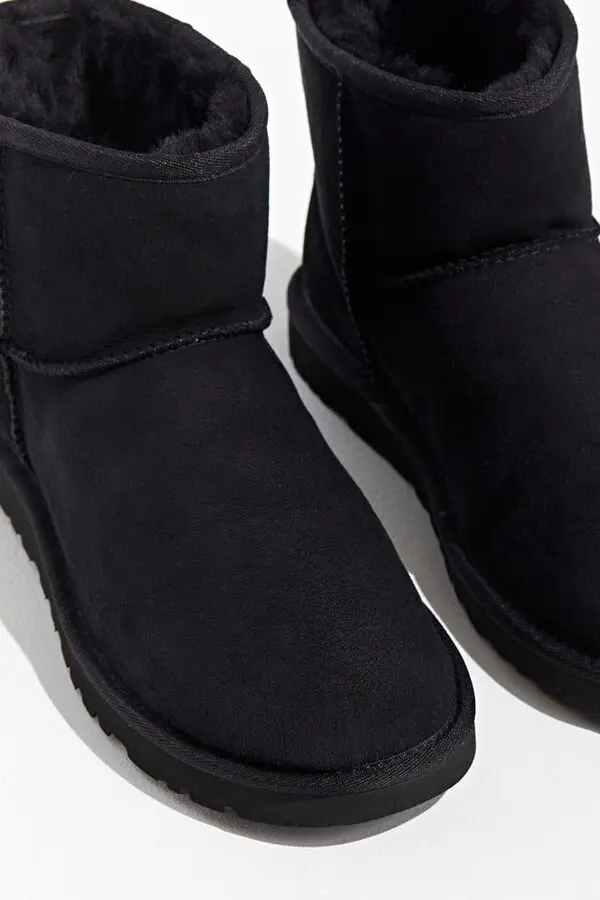 UGG Classic Mini Low Profile Boots - Black