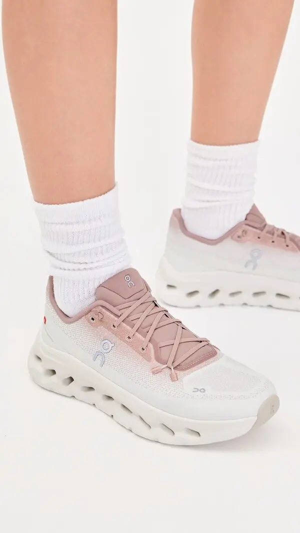 On Cloudtilt Sneakers