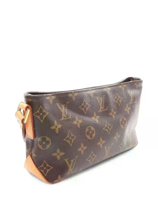 LOUIS VUITTON 2002 Trotteur Monogram Shoulder Bag