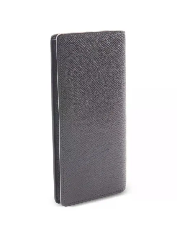 LOUIS VUITTON 2021 Brazza Taiga-leather Long Wallet