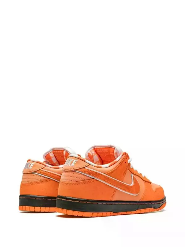 Nike Dunk Low Sneakers