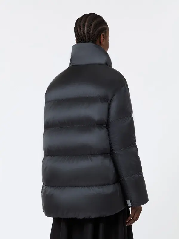 Max Mara Roomy Puffer Jacket In Water-repellent Plain-weave Fabric