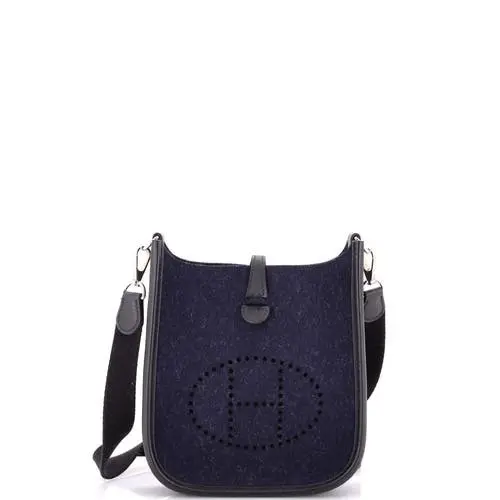 Hermès Evelyne Bag Gen Iii Felt Tpm - Blue
