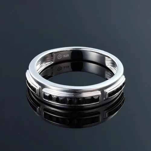 LUVMYJEWELRY Rei 0.7ct Princess Cut Black Spinel Ring 925 Silver