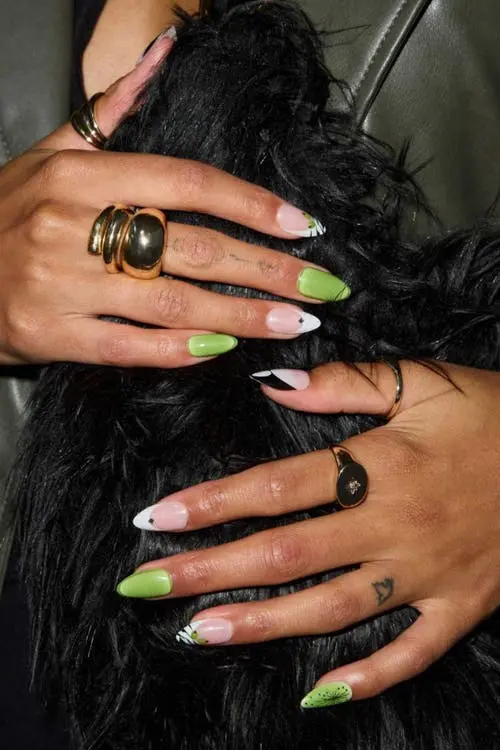 NEVER HAVE I EVER SHOP Zebratini Short Almond Press On Nails