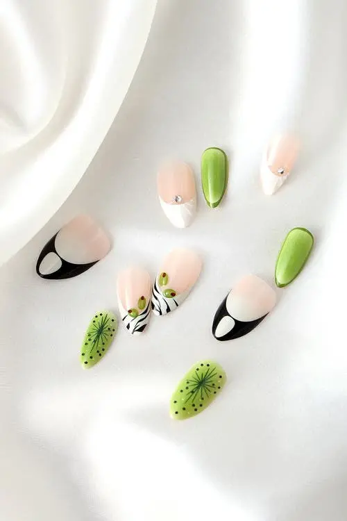 NEVER HAVE I EVER SHOP Zebratini Short Almond Press On Nails