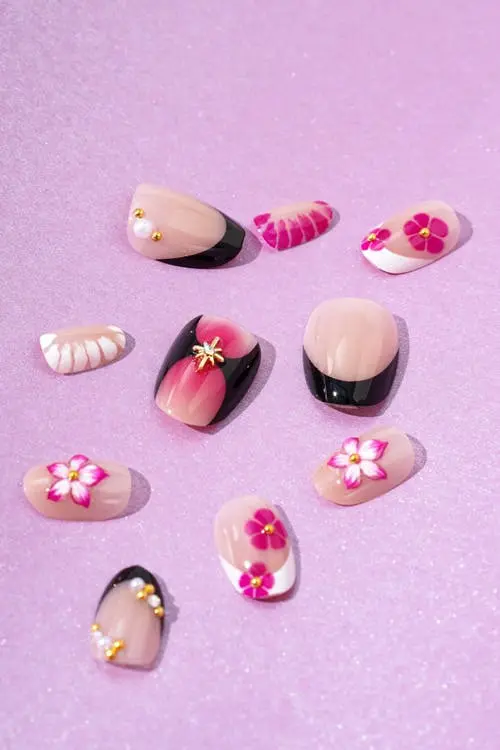 NEVER HAVE I EVER SHOP Katseye That Way Short Oval Press On Nails
