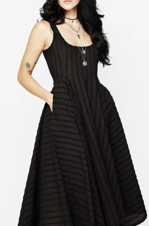 DISTURBIA Blythe Handkerchief Hem Maxi Dress