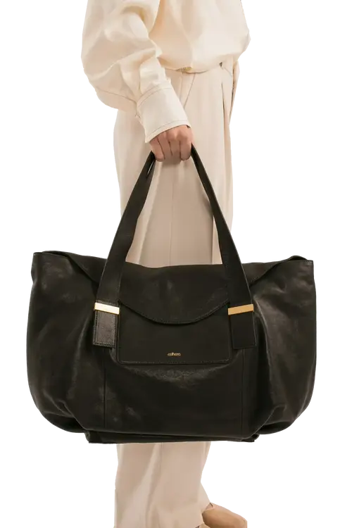 ESTHERA 7am Leather Shoulder Bag