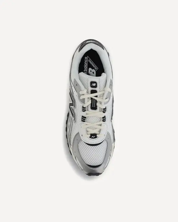NEW BALANCE 204l Sneakers