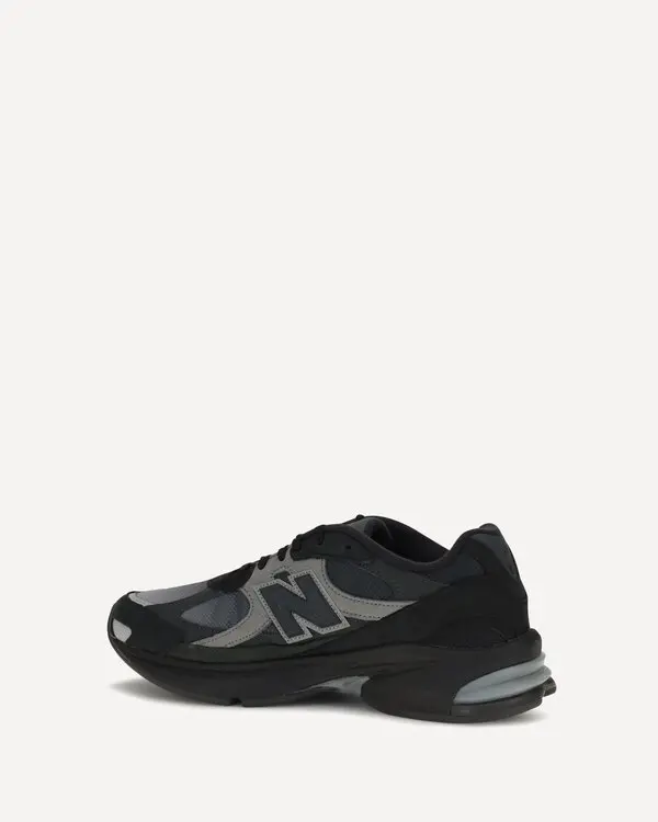 NEW BALANCE 2010 Sneakers