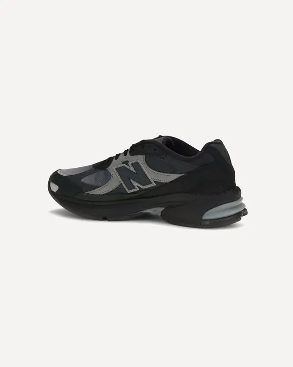 NEW BALANCE 2010 Sneakers