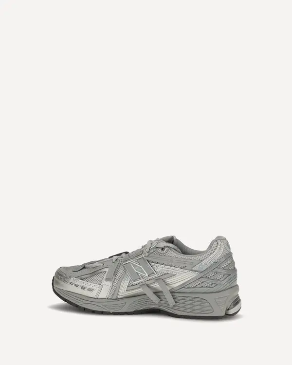 NEW BALANCE 1906a Sneakers