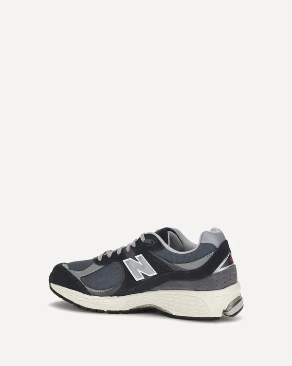 NEW BALANCE 2002m Sneakers