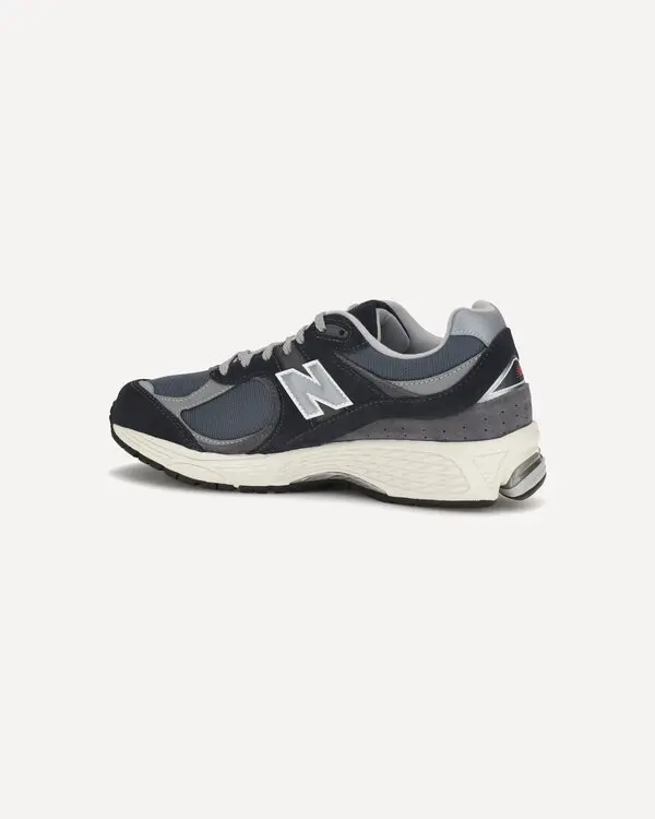 NEW BALANCE 2002m Sneakers
