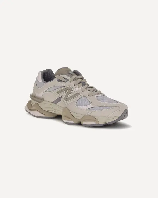 NEW BALANCE 9060 Sneakers