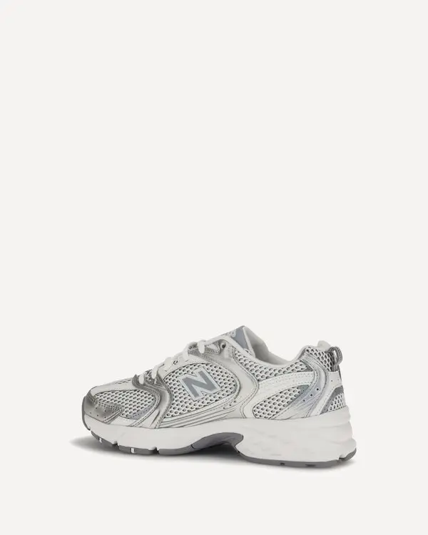 NEW BALANCE 530 Sneakers