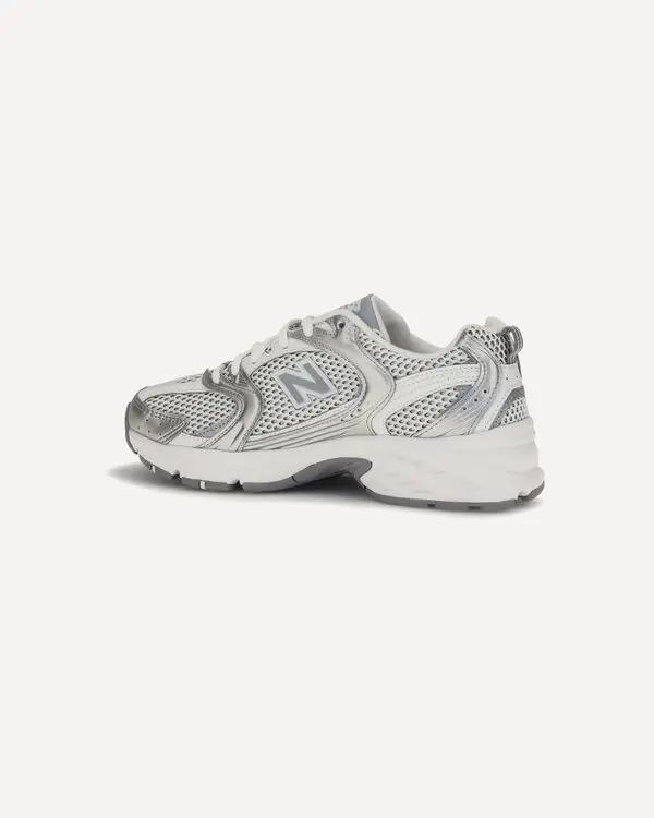 NEW BALANCE 530 Sneakers