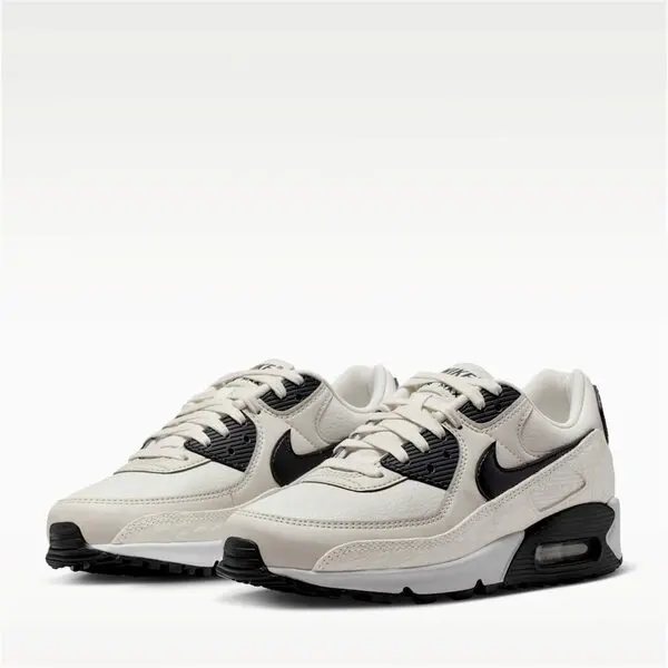 Nike Retro Casual Sneakers