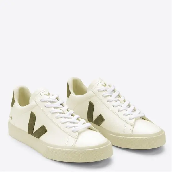 VEJA Classic Sneakers