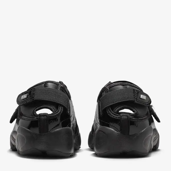 Nike Minimalist Lowtop Sneakers