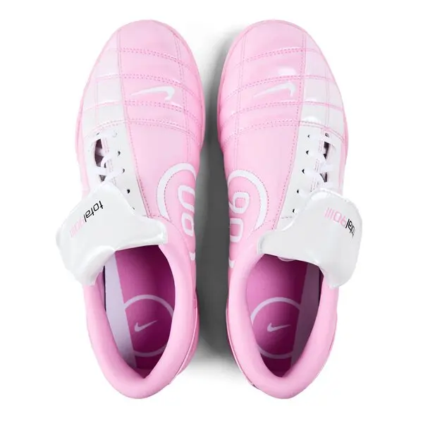 Nike Lightweight Lowtop Sneakers