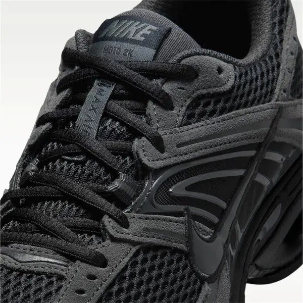 Nike Lightweight Breathable Sports Sneakers - Black