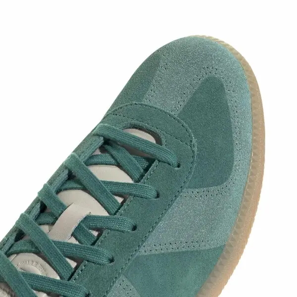 ADIDAS ORIGINALS Classic Sneakers