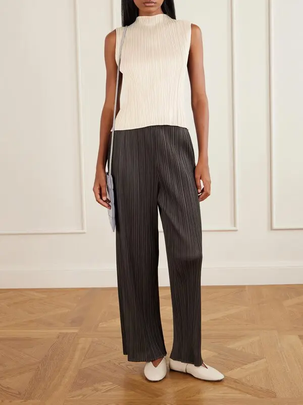 Issey Miyake Plissé Tank - Neutrals