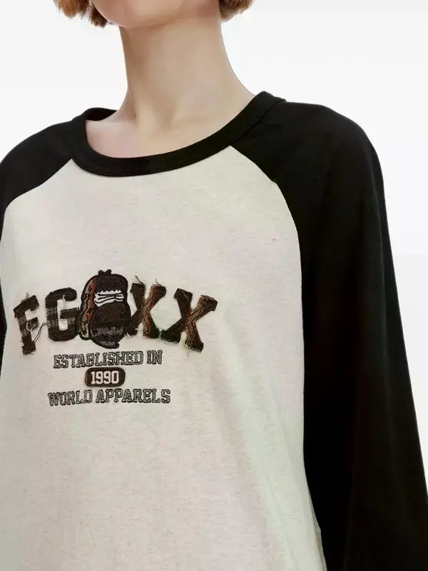 FINGERCROXX Logo-print Raglan-sleeve T-shirt