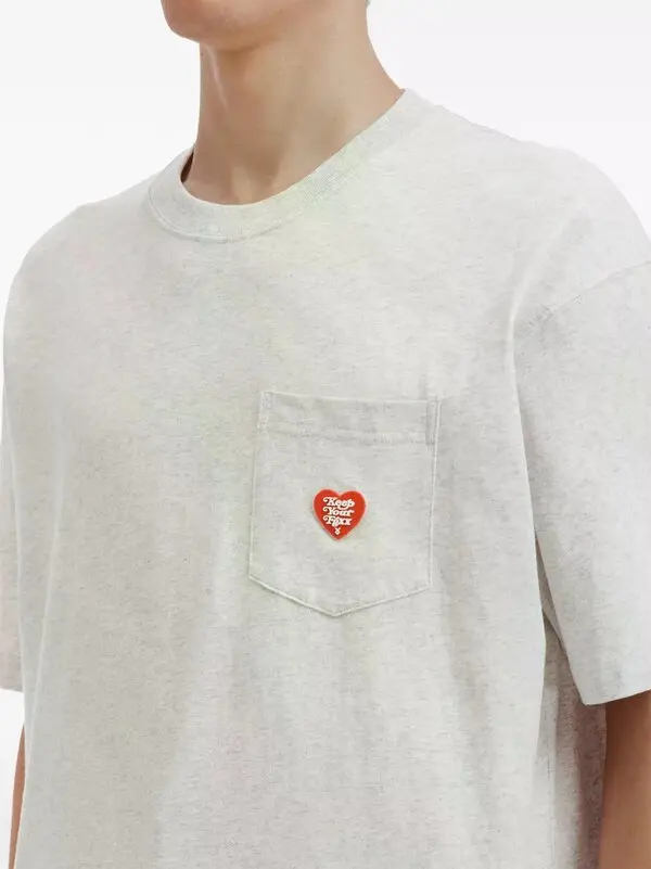 FINGERCROXX Heart-patch Pocket T-shirt