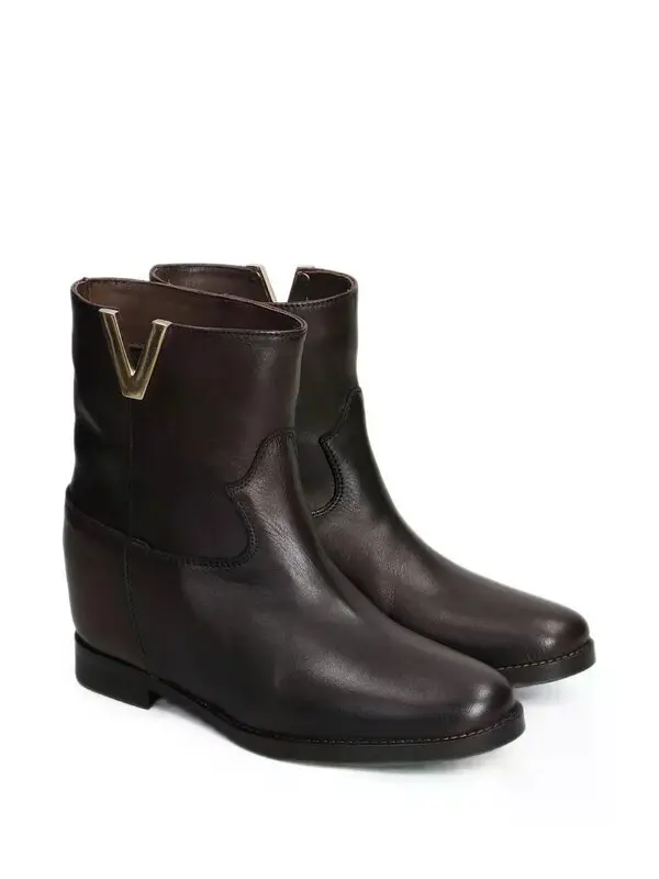 JULIE DEE V-plaque Leather Boots