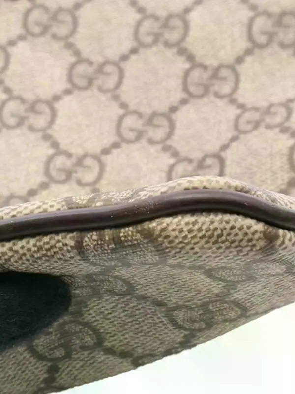 Gucci 2000-2015 Gg Supreme Crossbody Bag - Neutrals