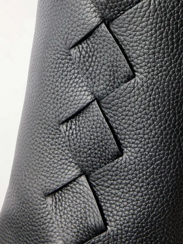 Bottega Veneta Diago Medium Full-grain Leather Tote Bag
