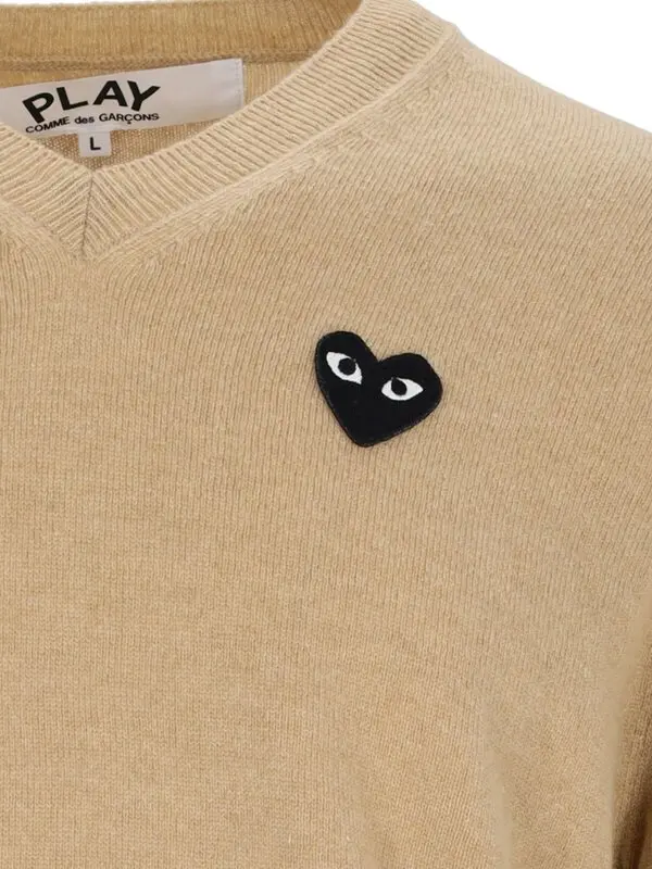 Play Comme Des Garcon Comme Des Garçons Play Heart Patch V-neck Jumper