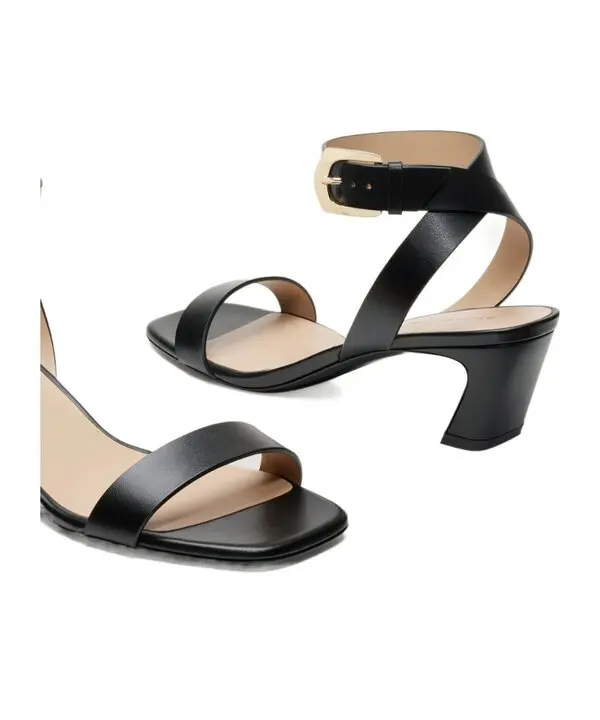 STUART WEITZMAN Sai Sandal 50