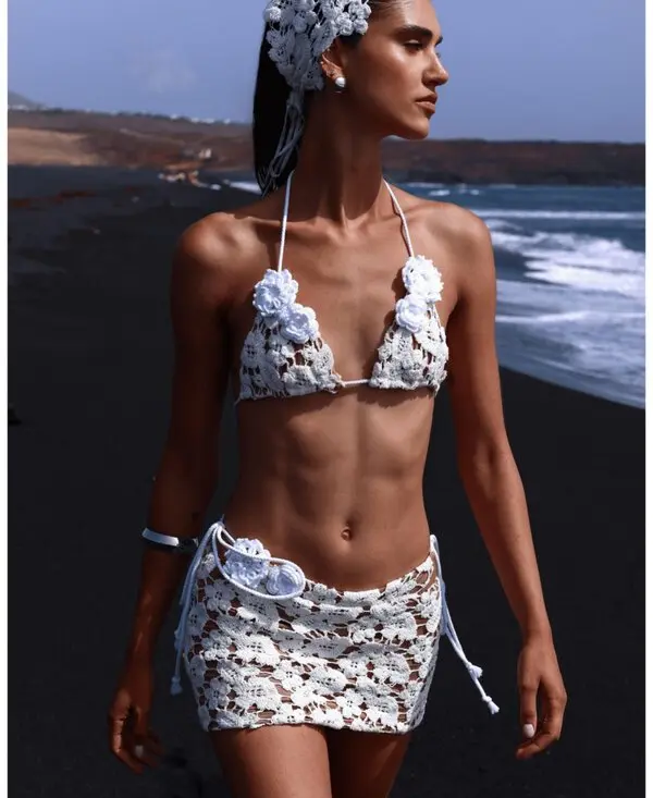 MISS CIRCLE NEW YORK Leilani Floral Crochet Mini Skirt
