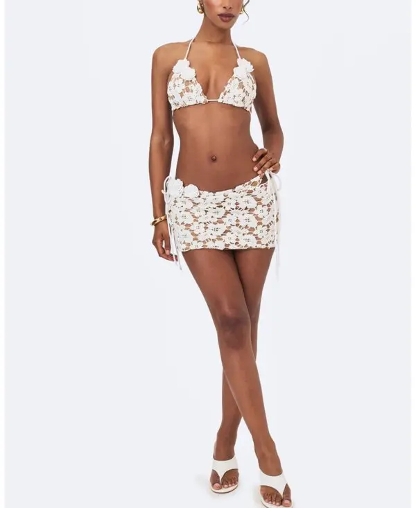 MISS CIRCLE NEW YORK Leilani Floral Crochet Mini Skirt